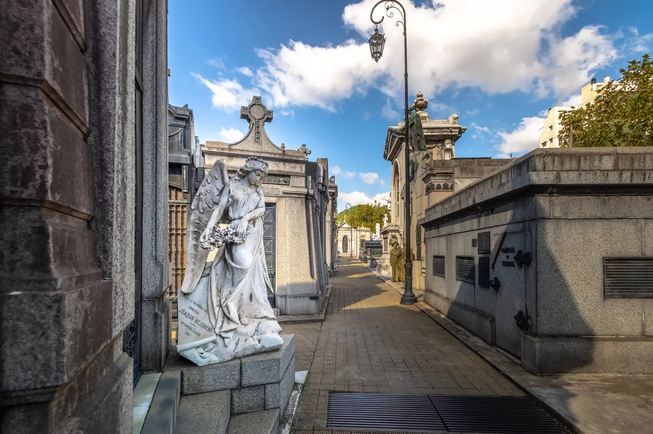 Visita al Cementerio de la Recoleta: el corazón histórico de Buenos Aires
